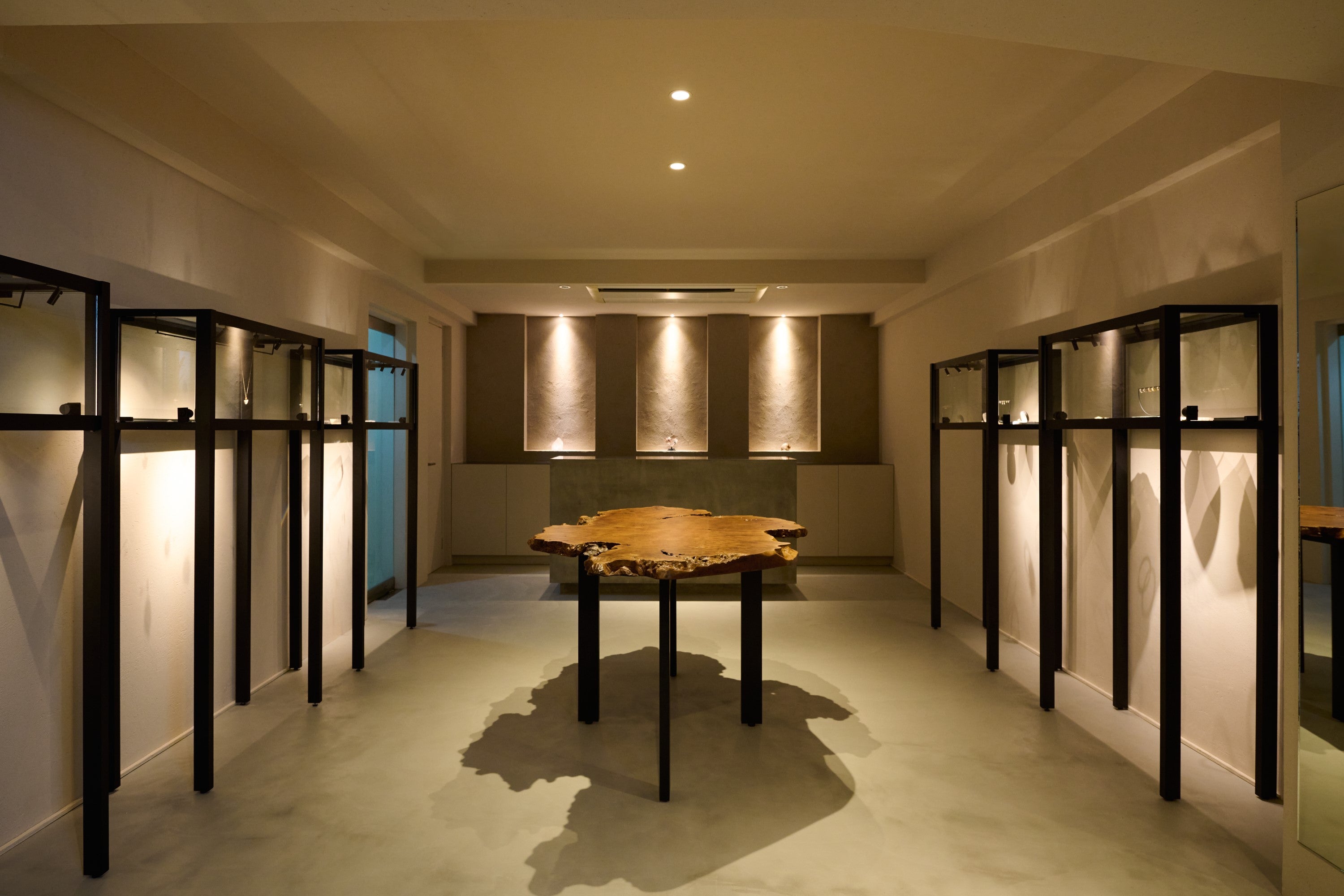 SIXTH NIGHT旗艦店オープンのお知らせ